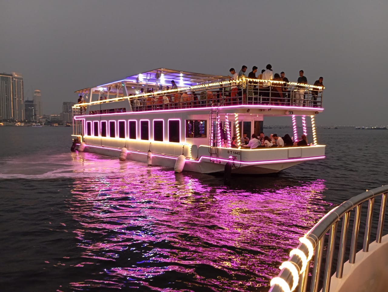 Gallery - Premium Dhow Cruise Gallery - Premium Dhow Cruise